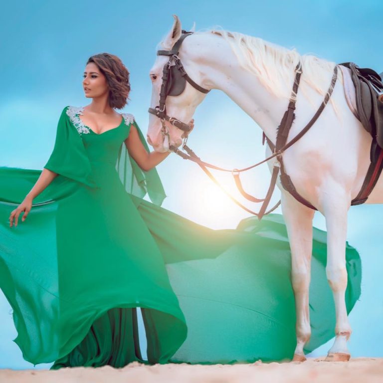 Lochana Jayakodi: The Rise of a Sri Lankan Internet Sensation ...