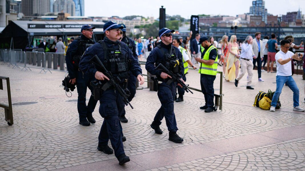 Heavy police presence in Sydney for New Year's celebrations after Bondi ...